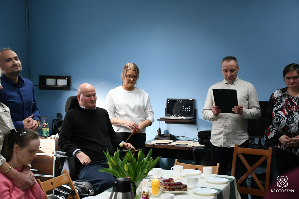 Krotoszyn: Zakup nowego samochodu dla Warsztatu Terapii Zajęciowej ...